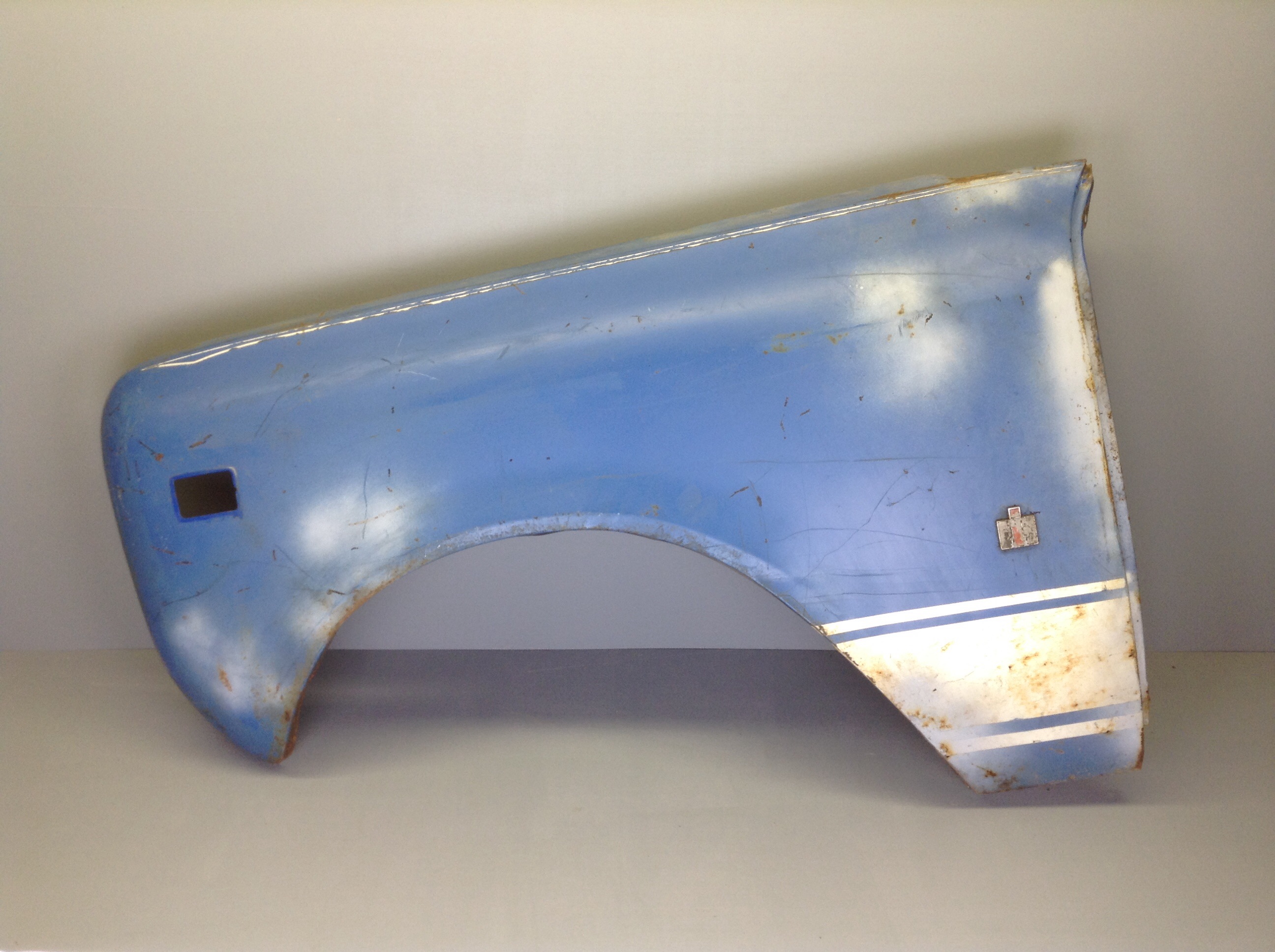 Scout II drivers side fender - good used - IH Scout