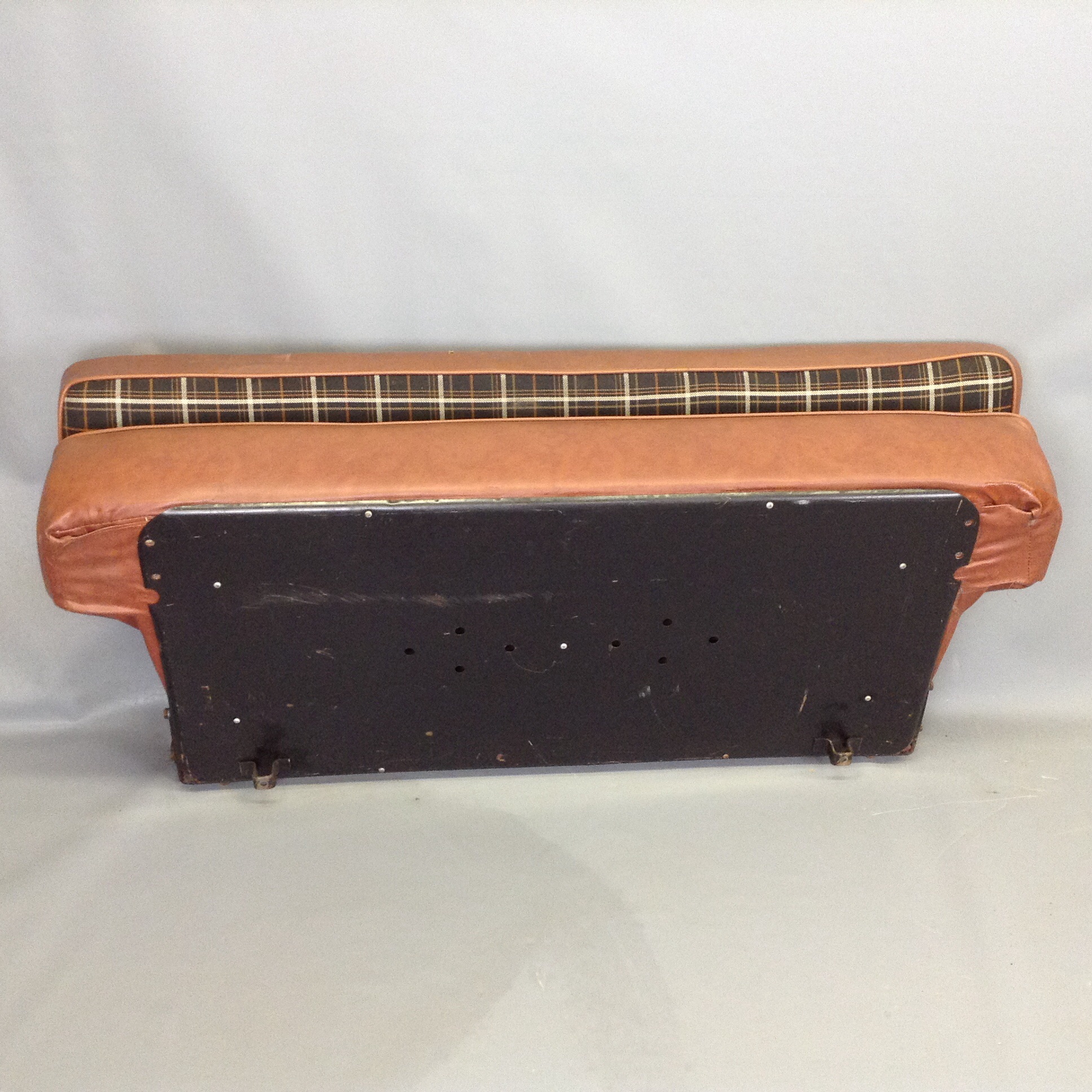 Scout II Russett Plaid Rear Bench Seat - IH Scout