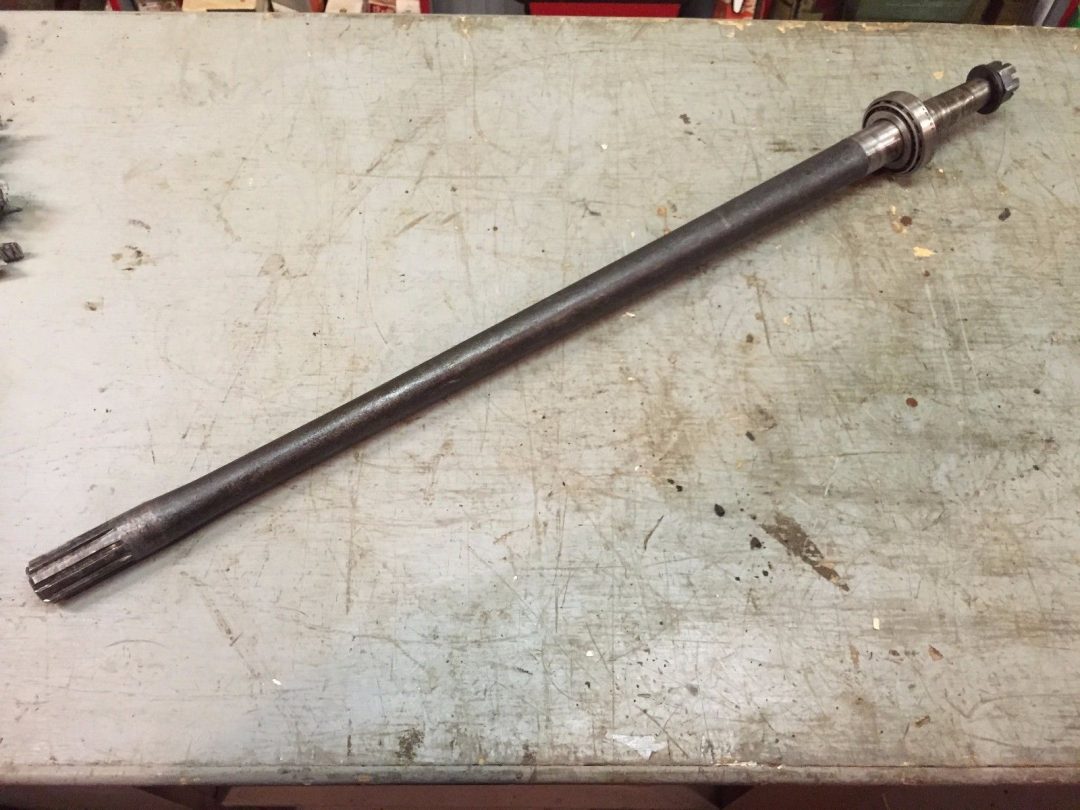SCOUT 80 DANA 27 LEFT LONG AXLE SHAFT - IH Scout