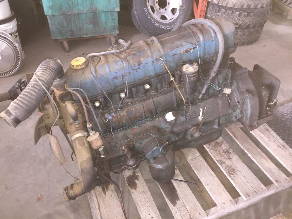 6 CYLINDER BG241 ENGINE - IH Scout