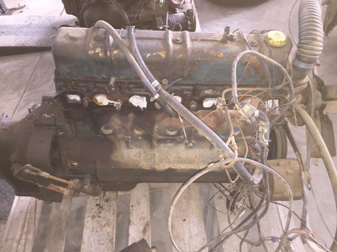 6 CYLINDER BG241 ENGINE - IH Scout