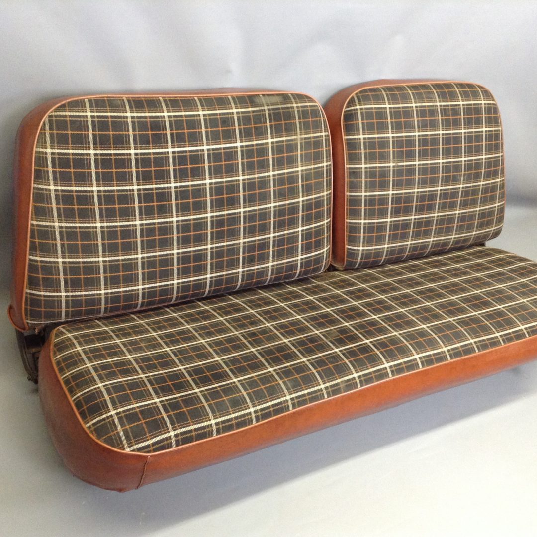 Scout II Russet Plaid Front Bench Seat - IH Scout