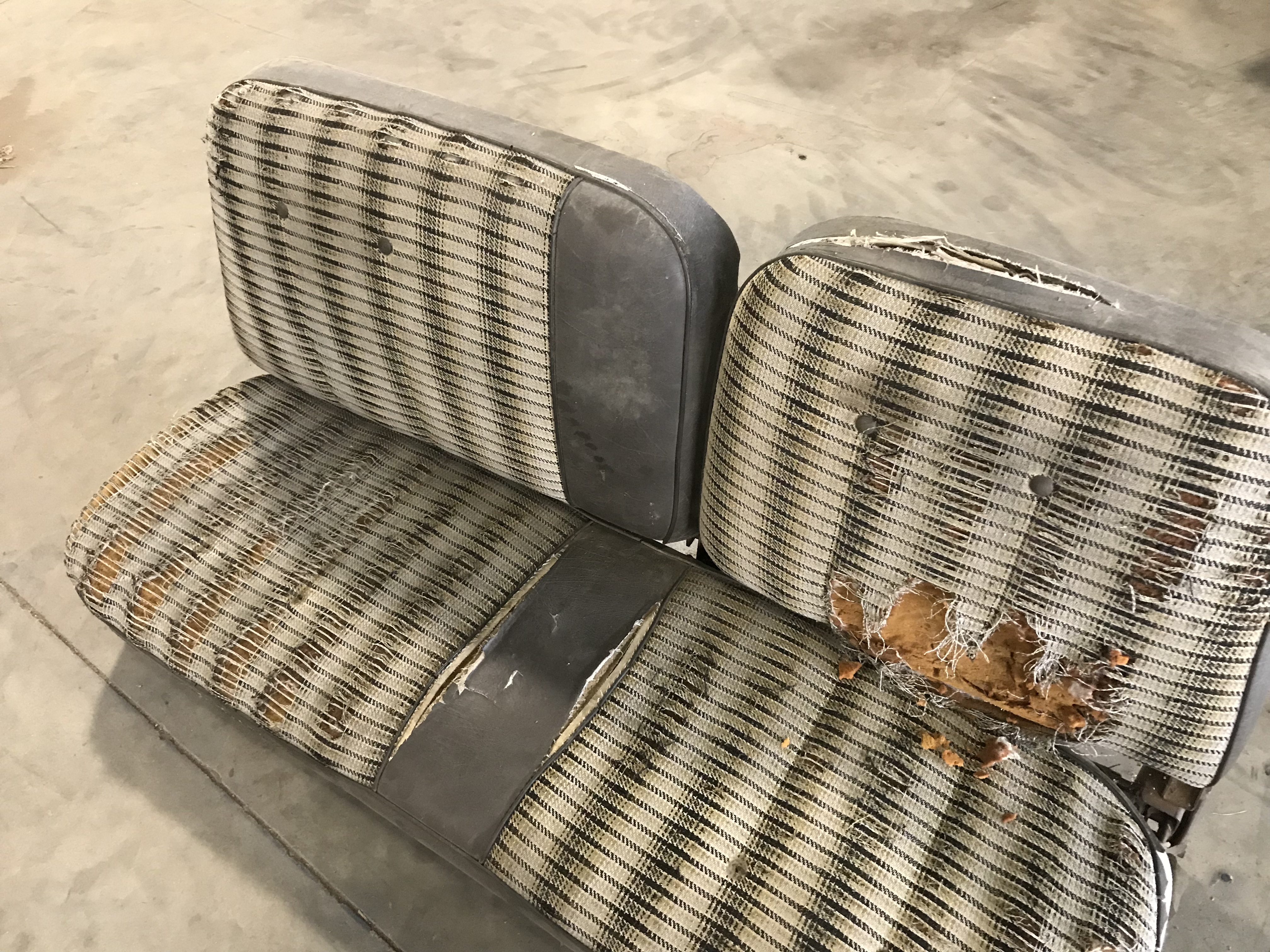Scout II Bench Seat - complete used. - IH Scout