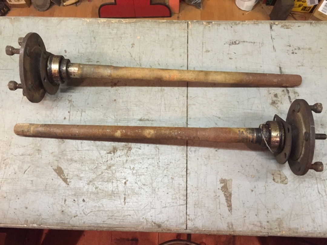 Scout II Dana 44 Rear Axle Shafts 30 Spline - IH Scout