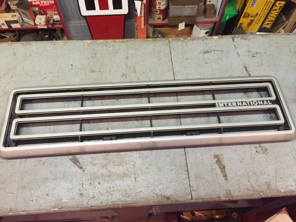 Scout II 77-79 NOS Grille - IH Scout